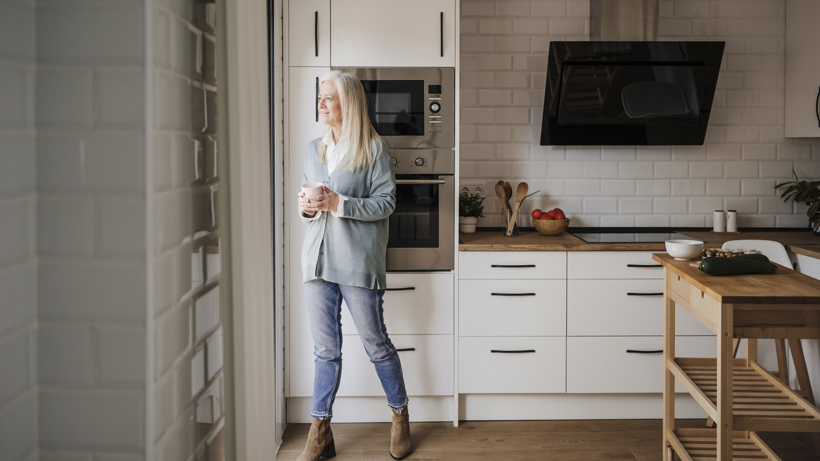 10 Best Small TVs That Are Great For Kitchens