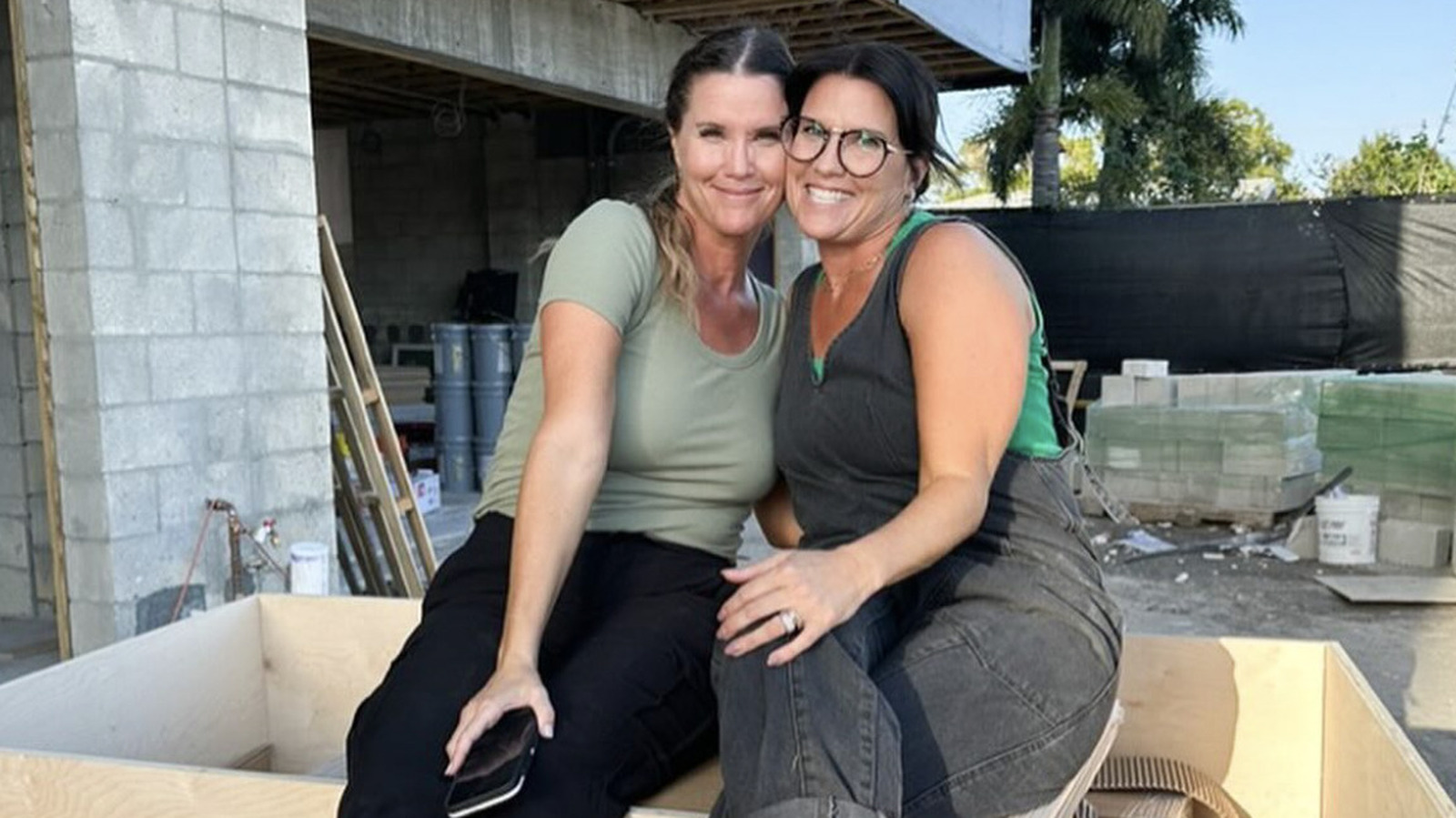 10 Painting Tips The Stars Of HGTV's Unsellable Houses Swear By