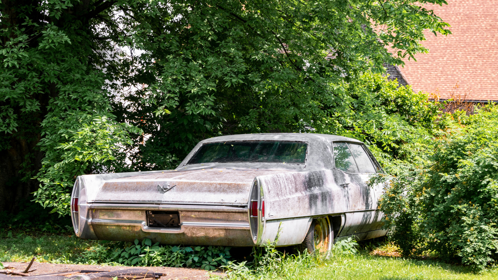 11 Creative Ways To Repurpose Auto Parts Around Your Home And Yard