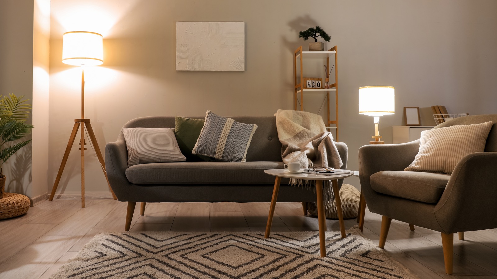 13 Renter-Friendly Ways To Brighten Up A Dark Living Room