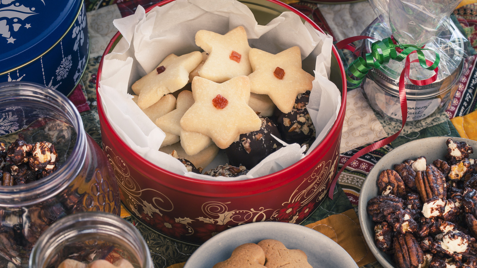 16 Unique Ways To Repurpose Cookie Tins Around The House