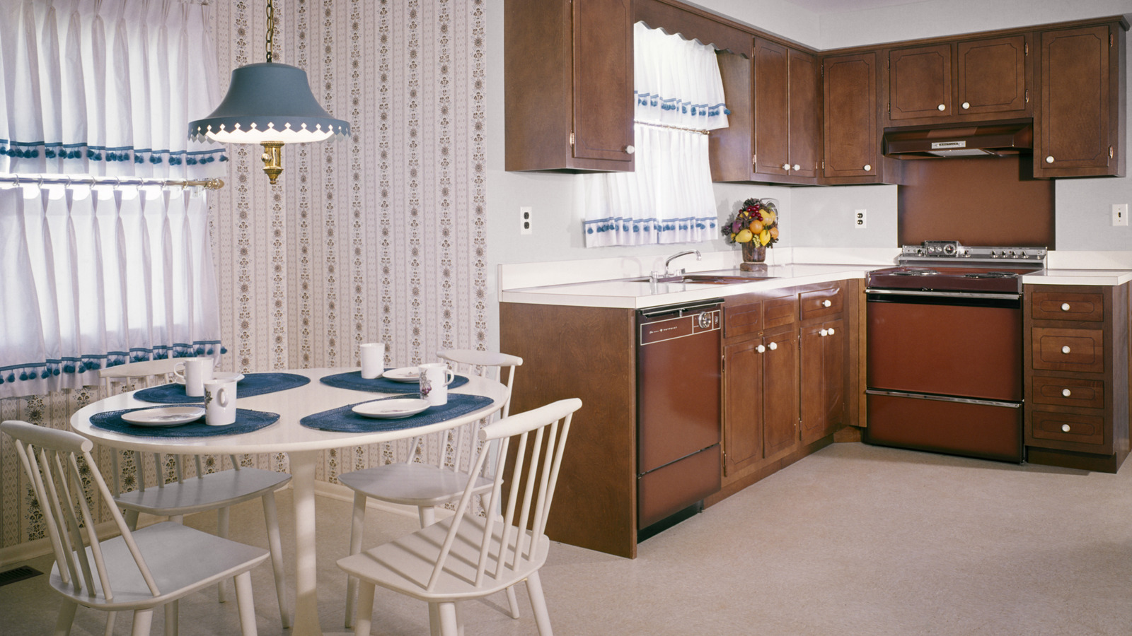 20 Nostalgic Kitchen Décor From The '60s & '70s That Instantly Brings ...