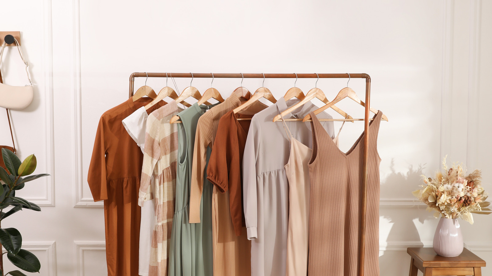 25 Chic Dressing Rooms That You Will Love To Get Ready In