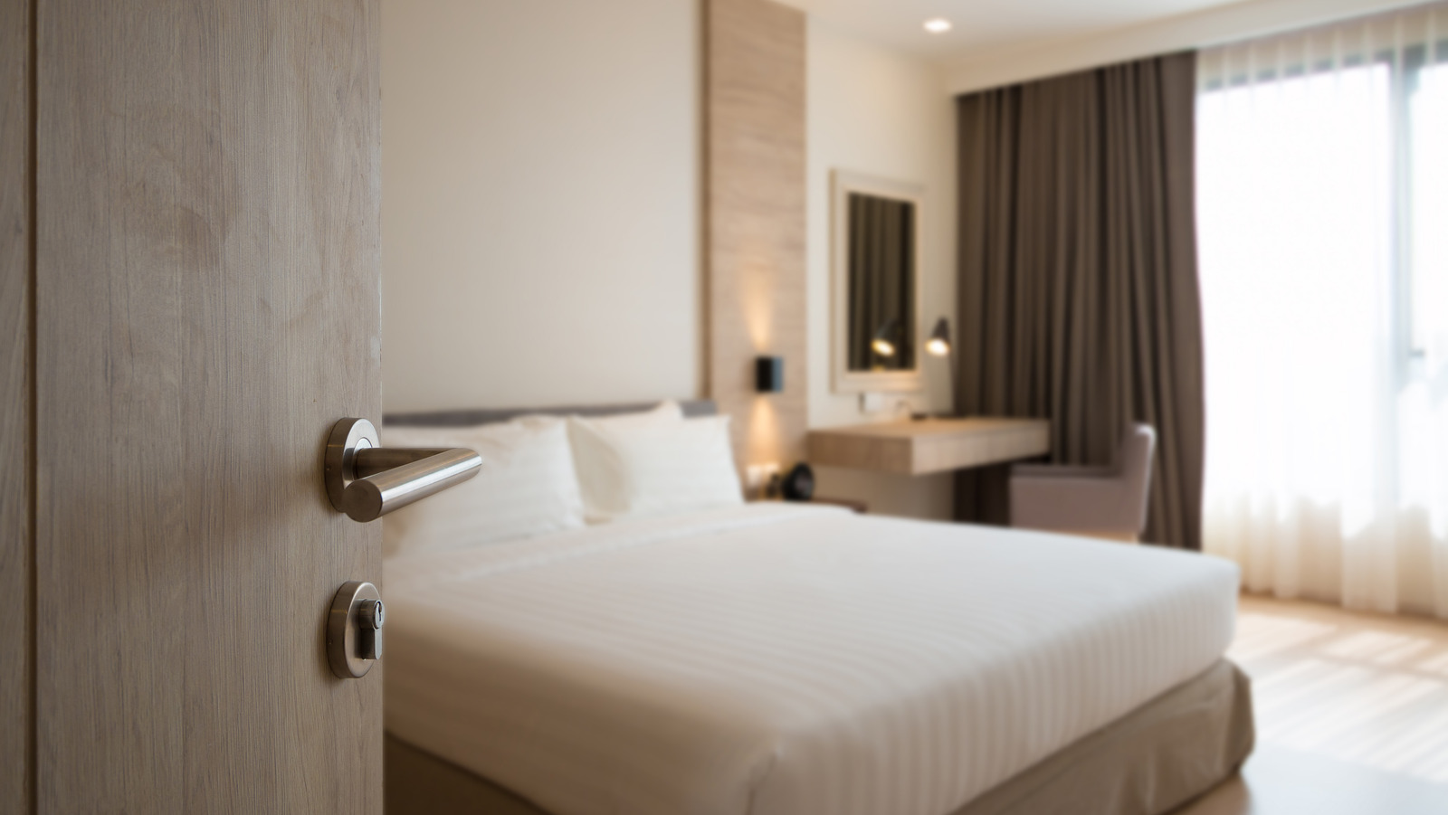 3 Clever Ways To Make A Your Home Feel Like A Hotel For Guests