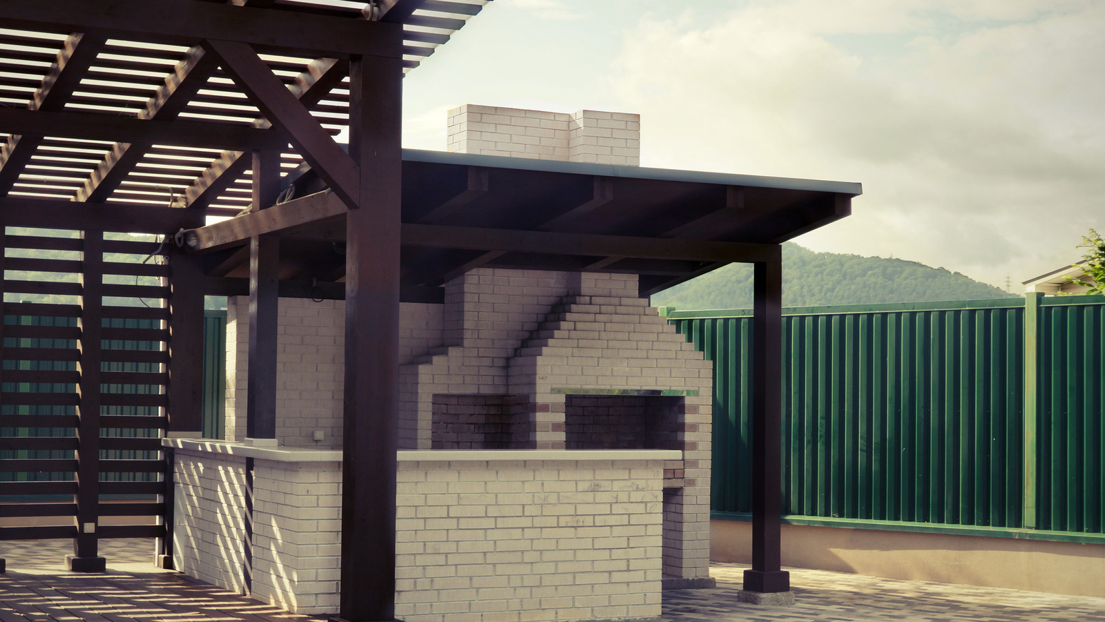 30 Ideas To Build The Best Outdoor Bar