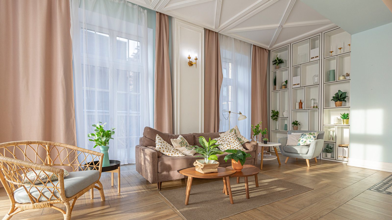 5 Eye-Catching Ways To Decorate Your Ceilings