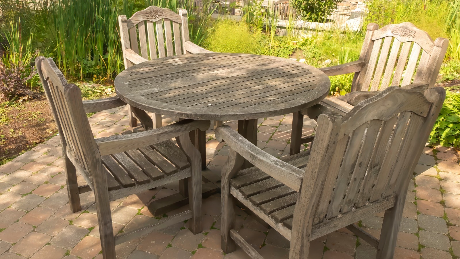 8 Creative Ways To Repurpose Old Patio Furniture To Use Around Your ...