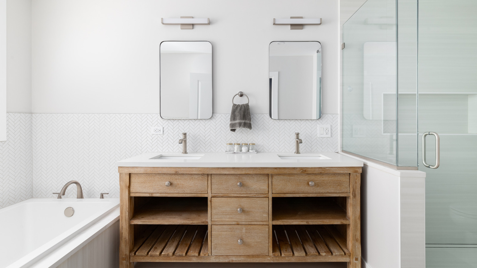 Jenn Todryk's Best No Demo Reno Design Ideas For Your Bathroom