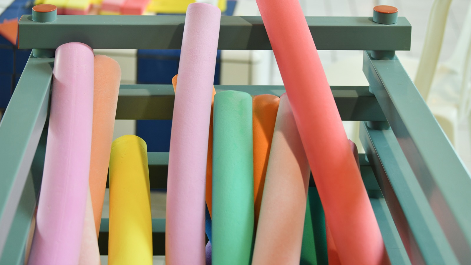 8 Smart Ways To Connect Pool Noodles For All Your DIY Needs