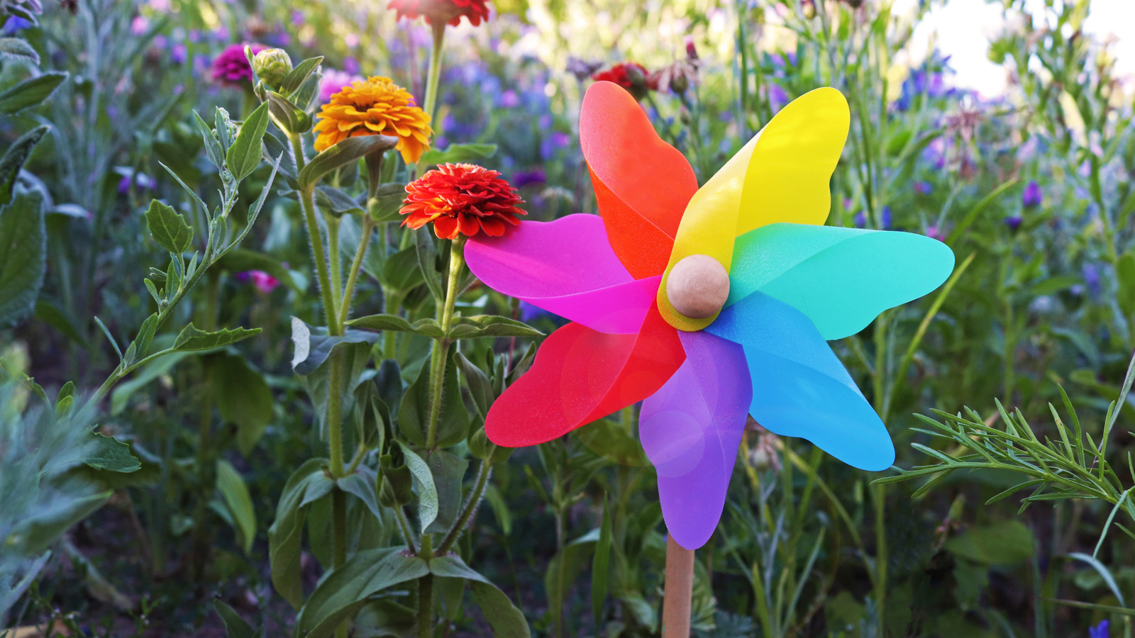 9 Creative Ways To Repurpose Dollar Tree's Garden Pinwheels For Your Home