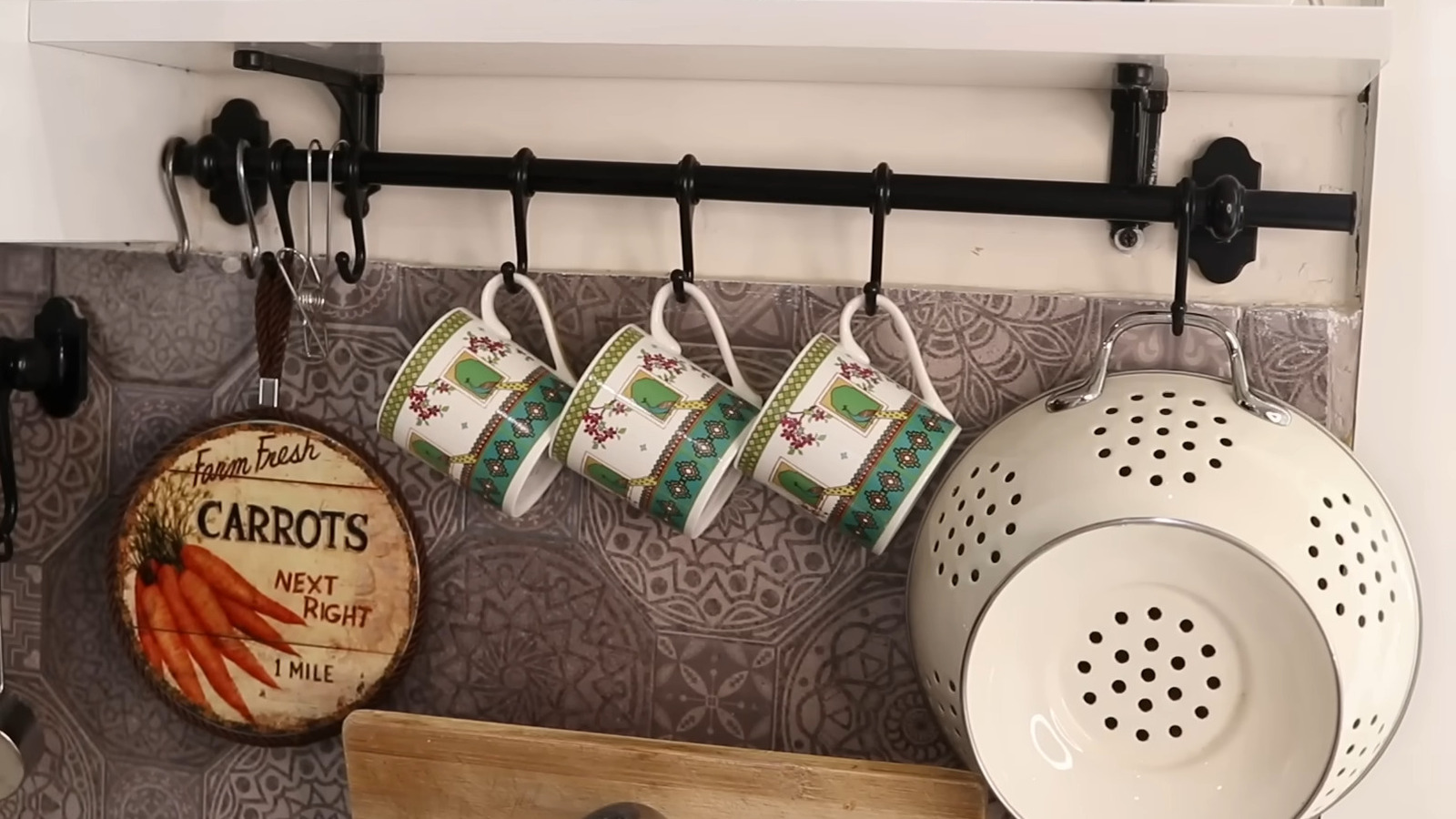 9 Genius Ways To Repurpose A Curtain Rod For Kitchen Storage