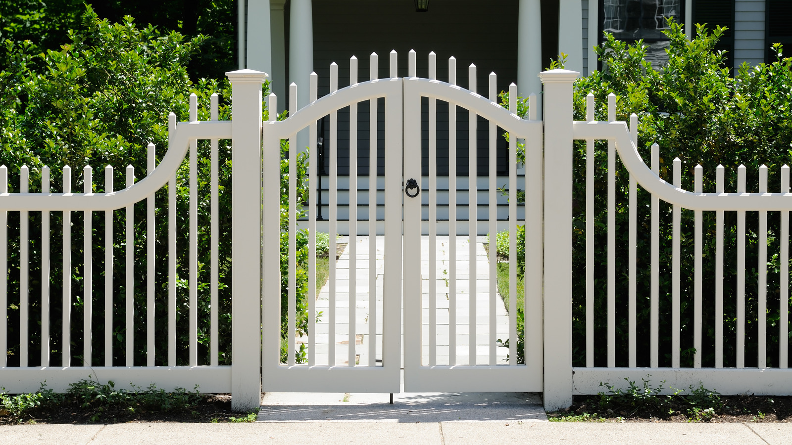 9 Wood Fence Ideas For A Stylish And Private Yard