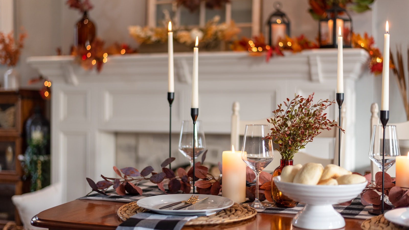 How To Turn A Pool Noodle Into The Perfect Fall Table Decor