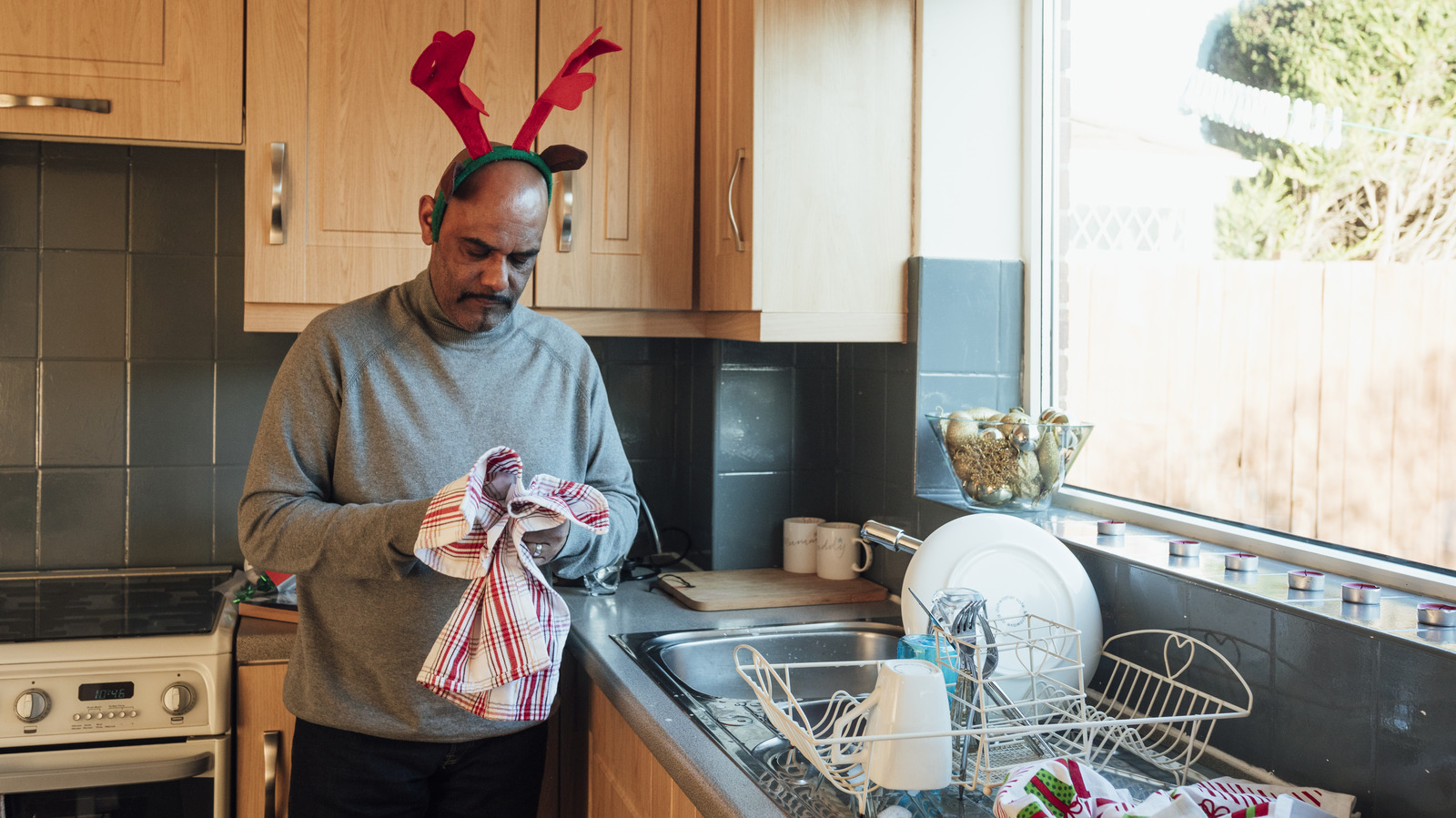 Add A Little Flair To Your Kitchen Cabinets With This Stunning TikTok ...