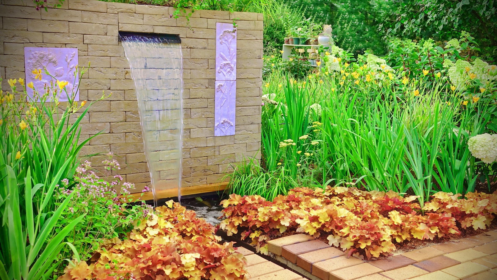 Add Privacy To Your Patio With These 9 Stunning Water Fountain Designs