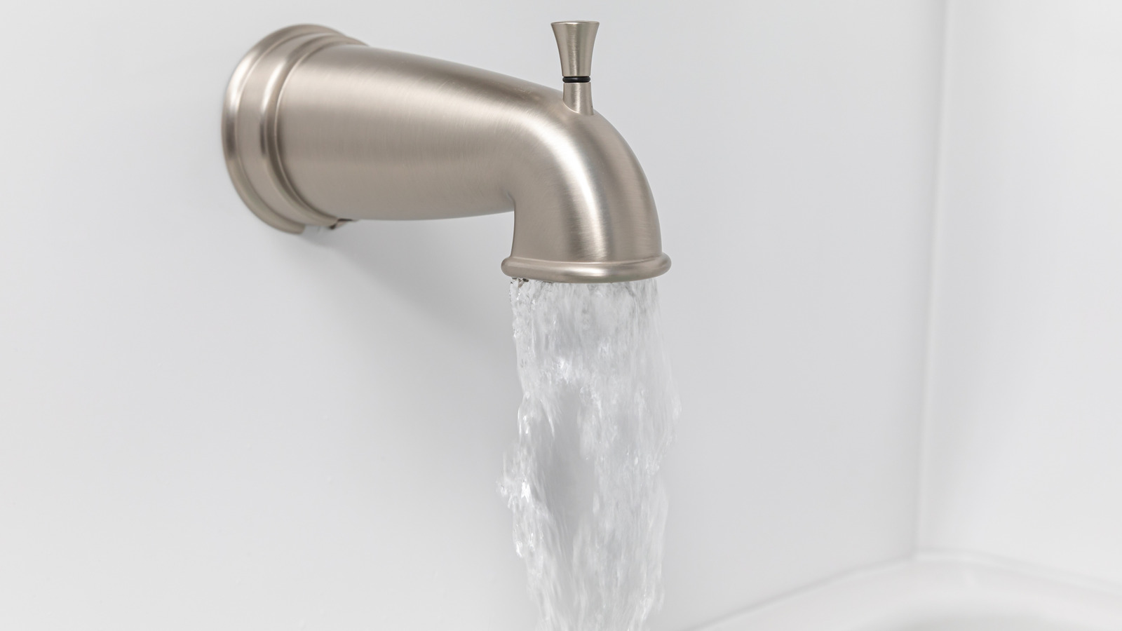 Avoid One Common Mistake Everyone Makes With Their Bath Filter