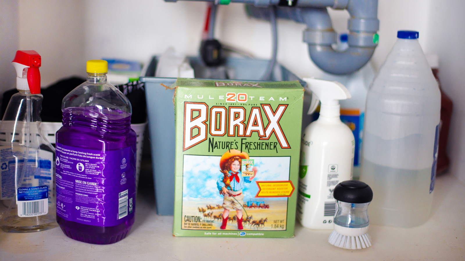 Brilliant Ways You Should Start Using Borax In The Bathroom