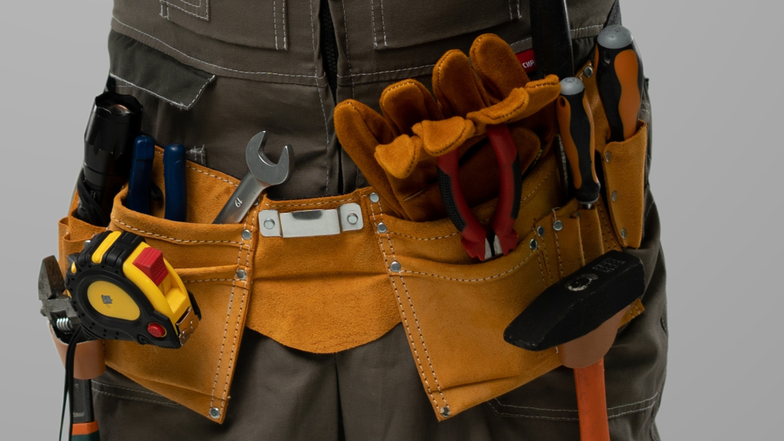 Clever Ways To Use A 5 In 1 Tool That Don't Involve Painting