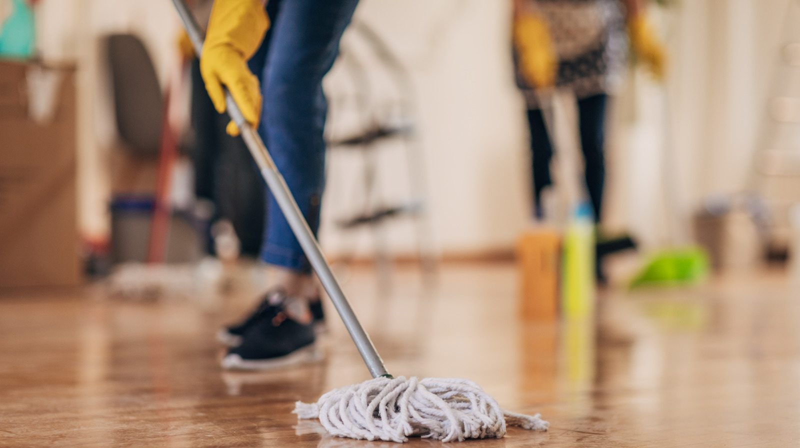 Common Household Ingredients You Should Be Using To Clean Your Floors - House Digest - TrendRadars