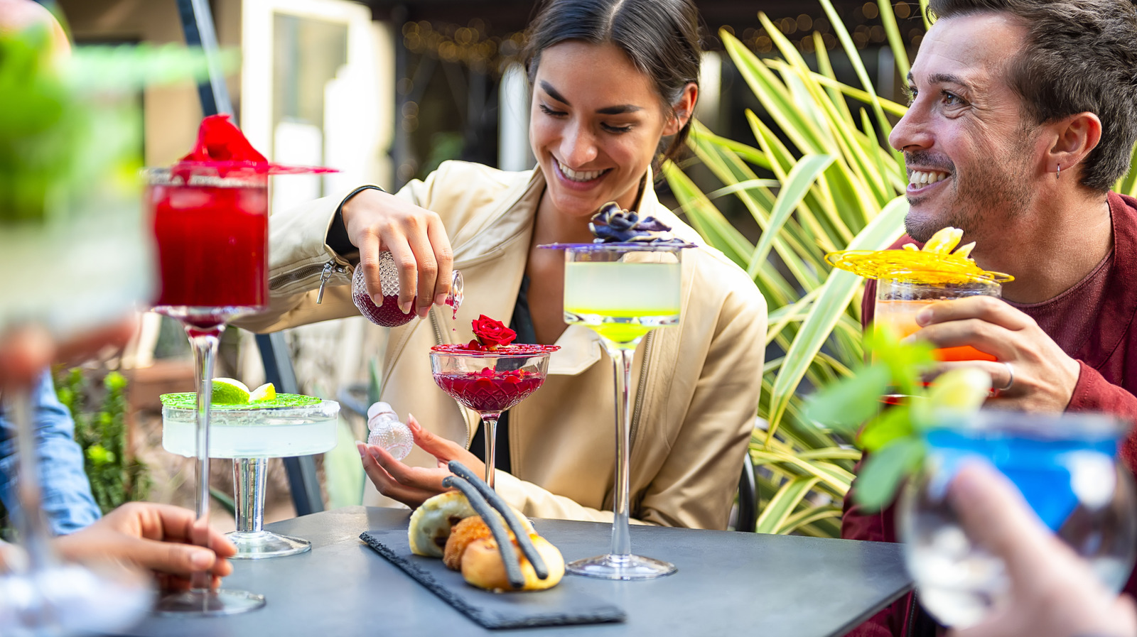 Costco's Outdoor Bars Make Entertaining A Breeze - Which Is The Best Buy?