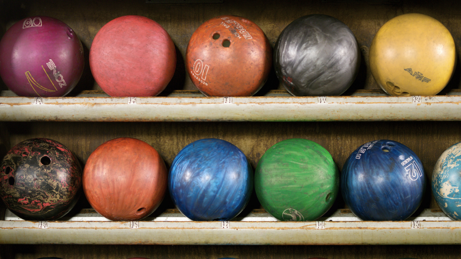 DIY A Unique Candy Dish With A Repurposed Bowling Ball