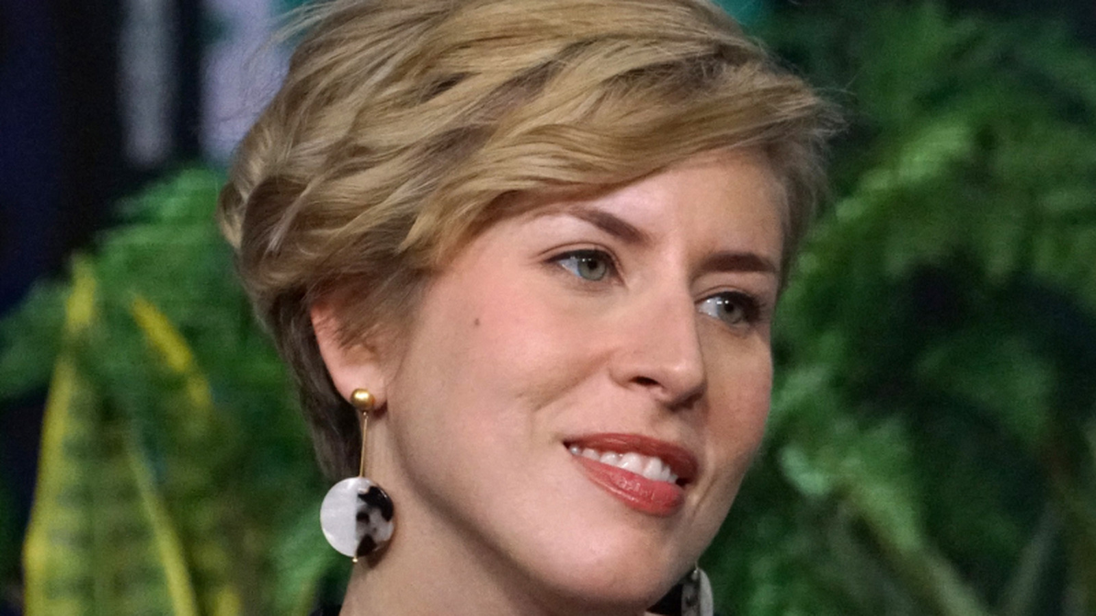 Design Advice To Ditch, According To HGTV's Erin Napier