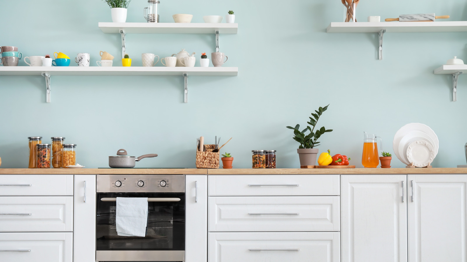 Different Stove Shelves To Consider To Save Space On Your Crowded ...