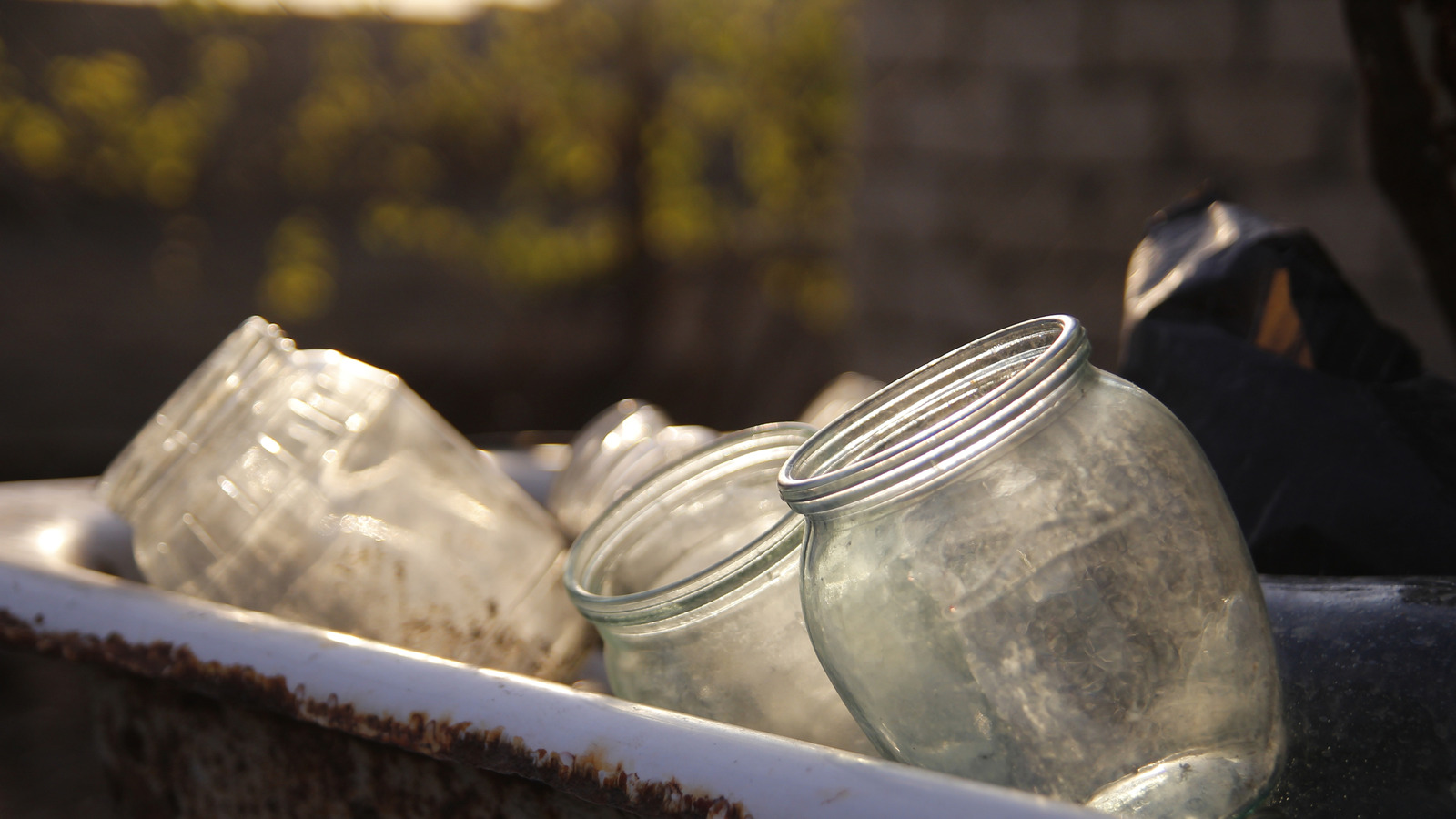DIY An Inexpensive Garden Path Using Repurposed Glass Jars