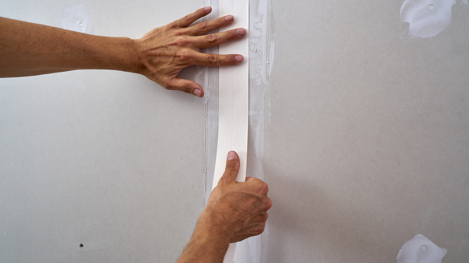DIY Guide: How To Mud And Tape Drywall Like A Professional