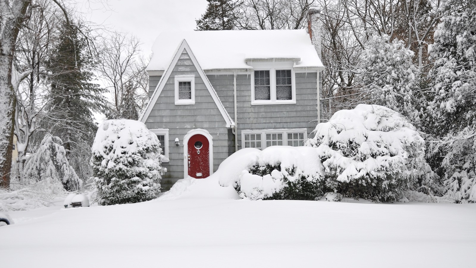 Don't Get Caught In A Winter Storm Without These Must-Have Household ...