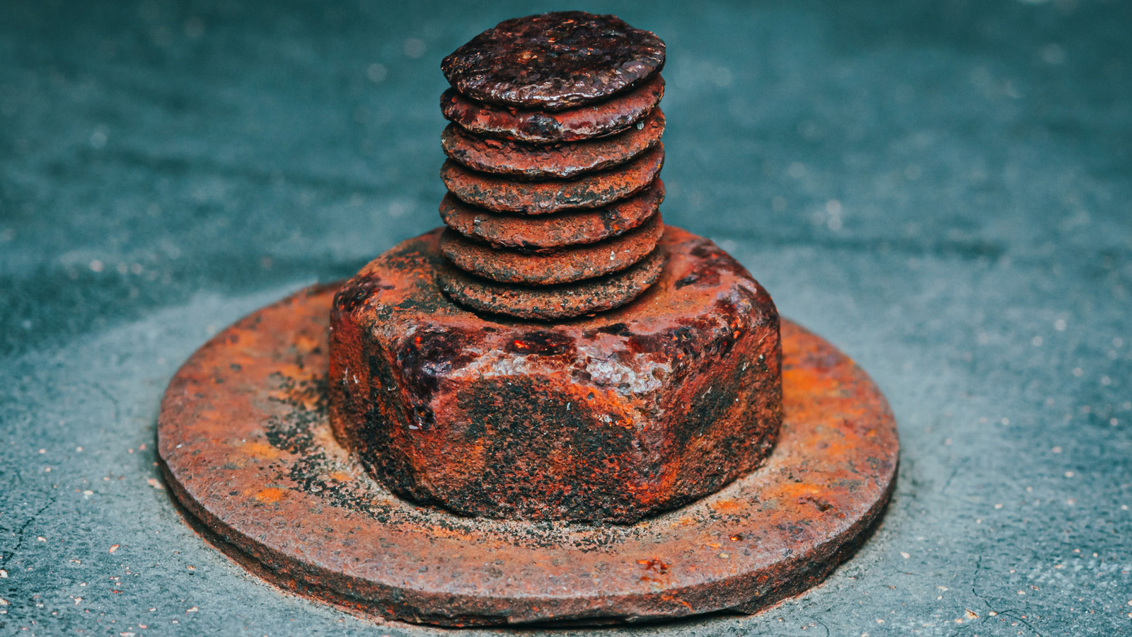 Don't Have A Drill On Hand? Here's How You Can Remove Broken Bolts ...