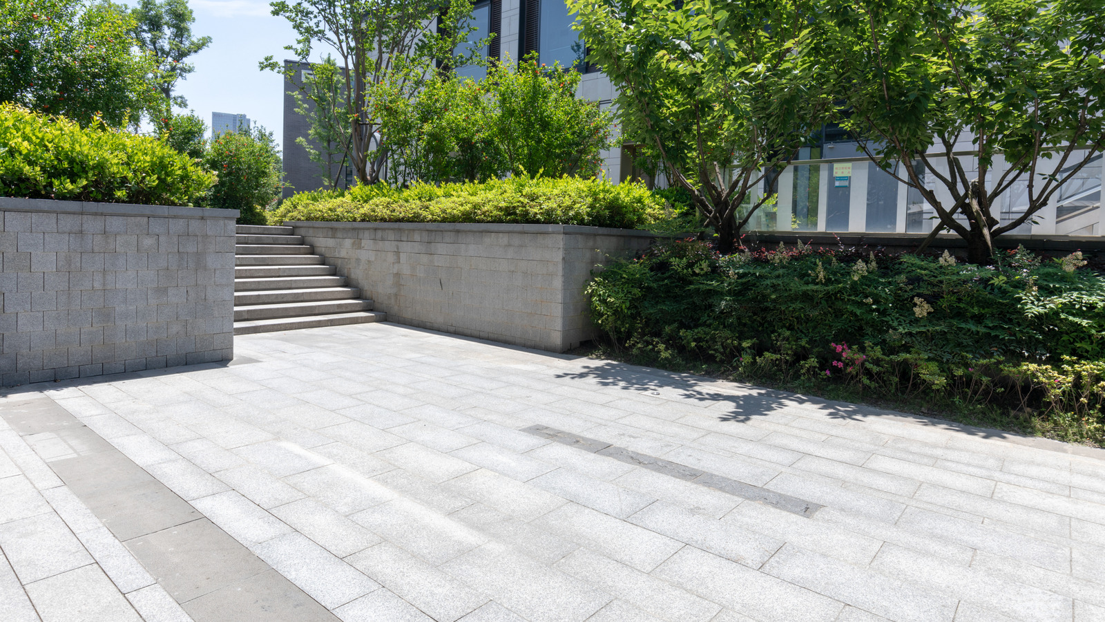 The Built-In Paver Lighting Solution That Elevates Any Hardscape