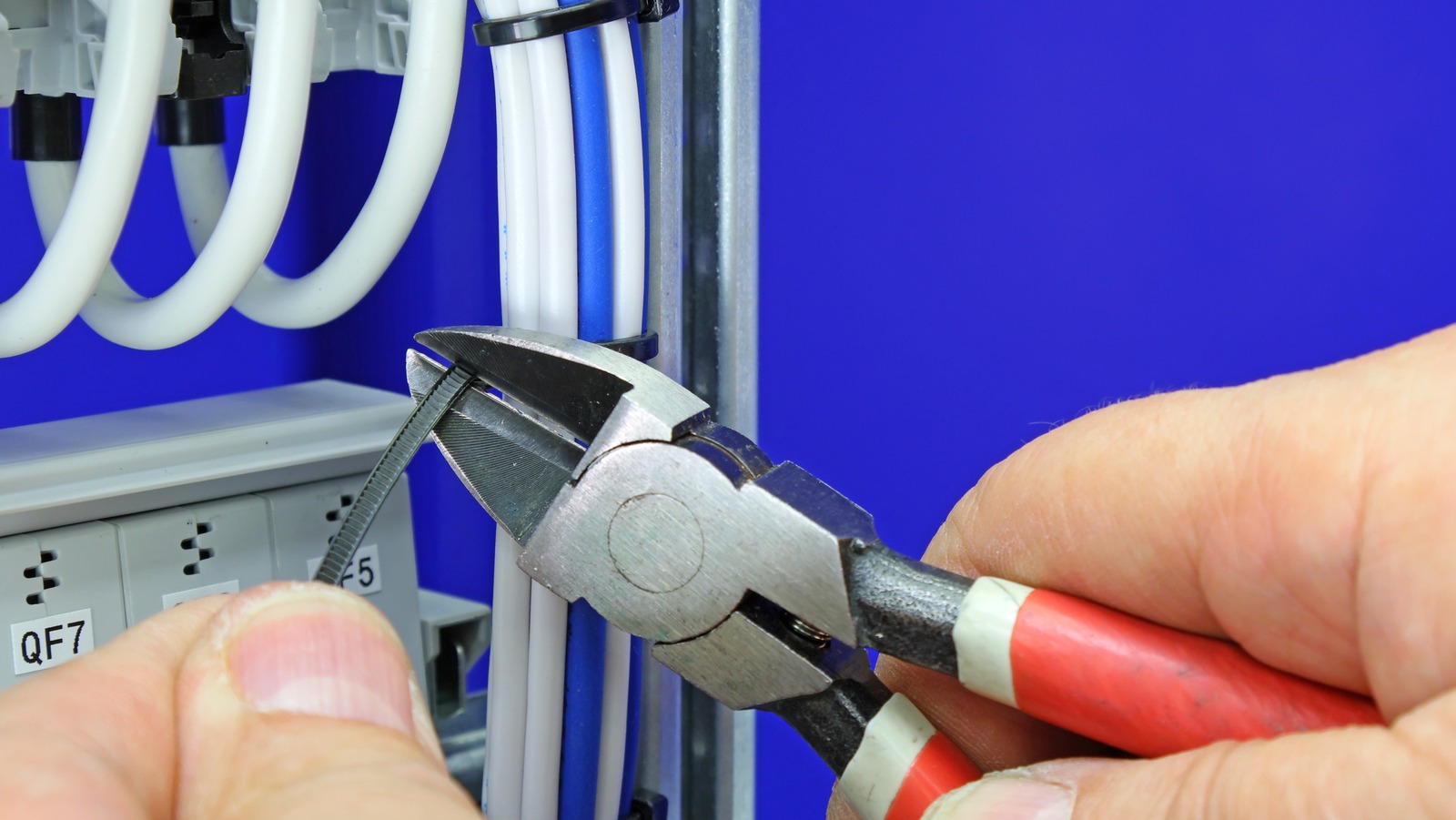 Extend The Life Of Your Wire Cutters With This Sharpening Method