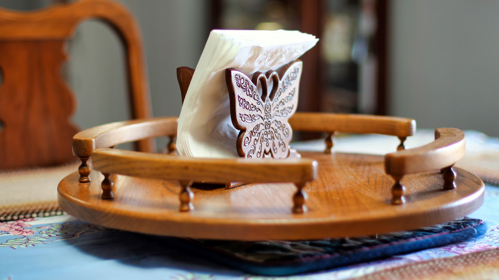 Give Your Basic Lazy Susan A Chic Upgrade With This Easy Placemat Hack