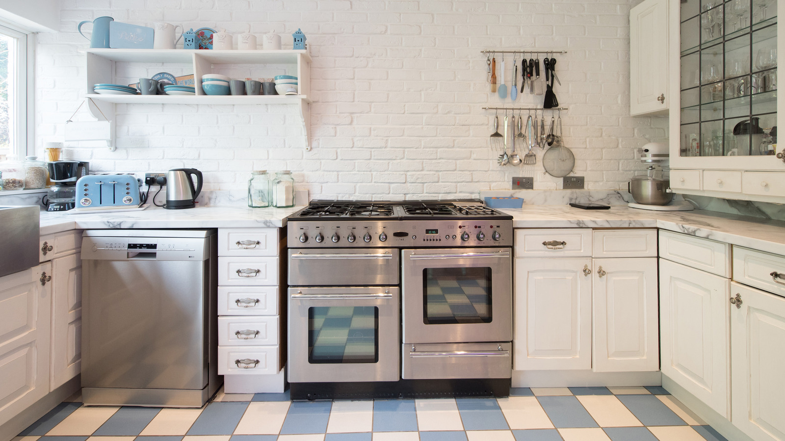 How To Vinyl Wrap Your Oven Door