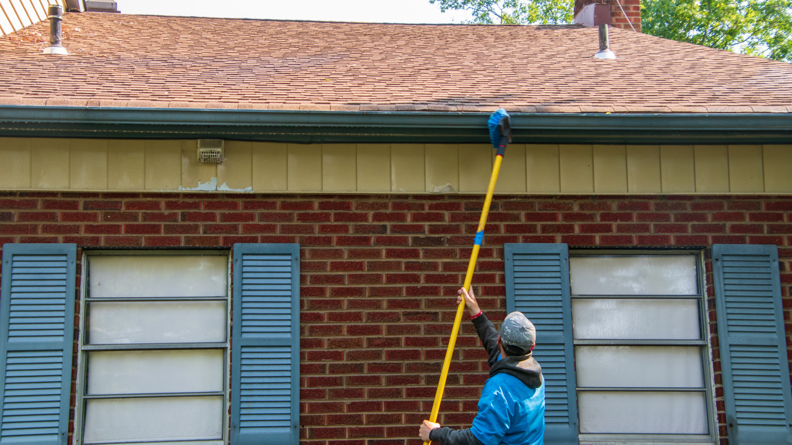 Clean Hard To Reach Areas Easily With Harbor Freight's Helpful Tool