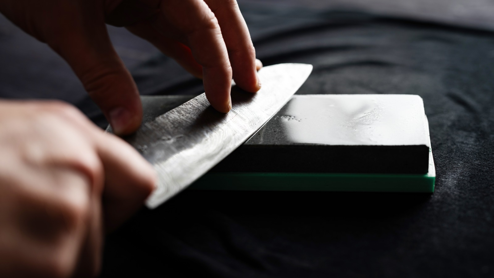 Here's How To Tell Coarse From Fine On Your Sharpening Stone