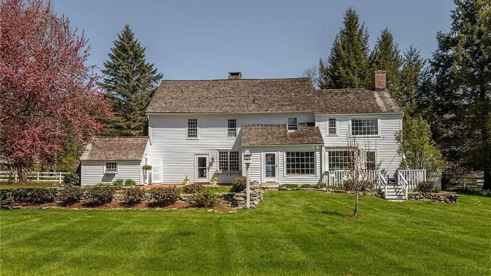 Hone Your Green Thumb At This 337-Year-Old Connecticut Estate