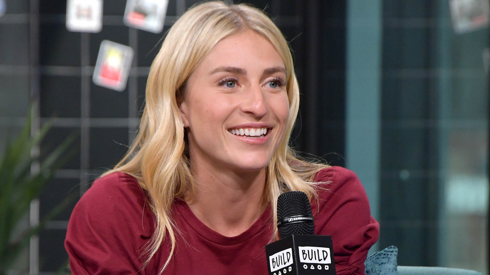 How To Upgrade Basic Closet Doors With HGTV Star Jasmine Roth's Simple Idea