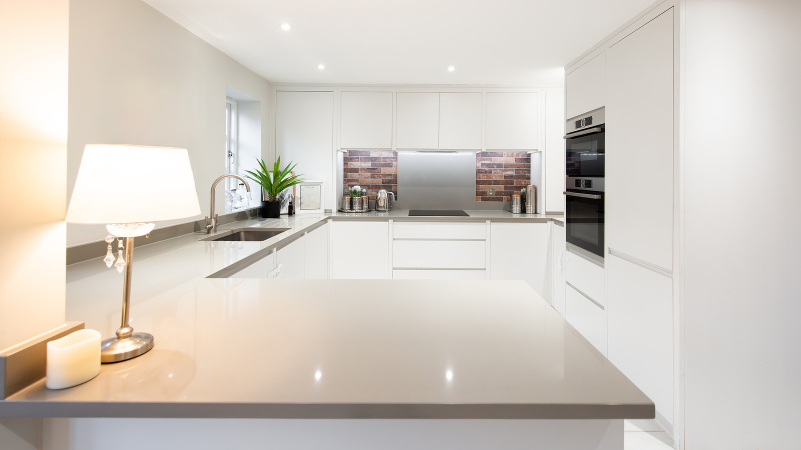 How To Choose A Kitchen Lamp That Works Perfectly As Decor