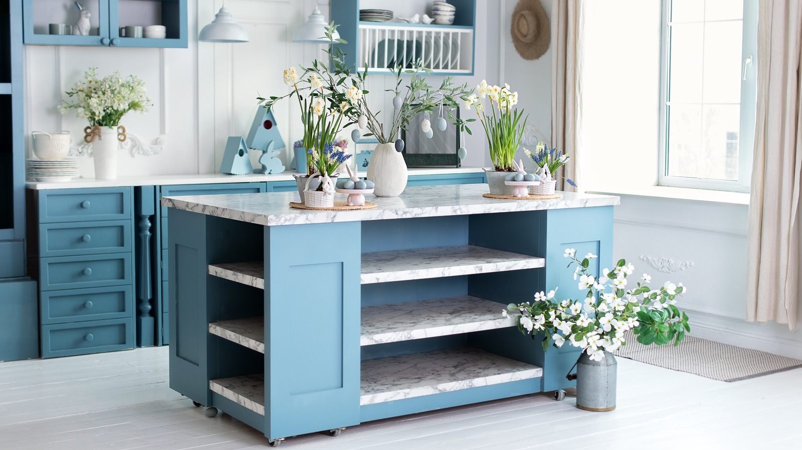 How To Decorate A Kitchen Island With Vibrant Colors