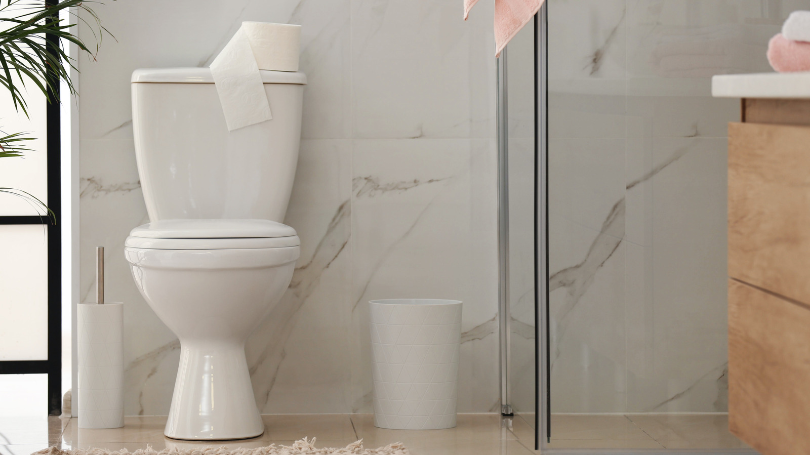 How To DIY Your Own Budget-Friendly Poo-Pourri To Banish Bad Household ...