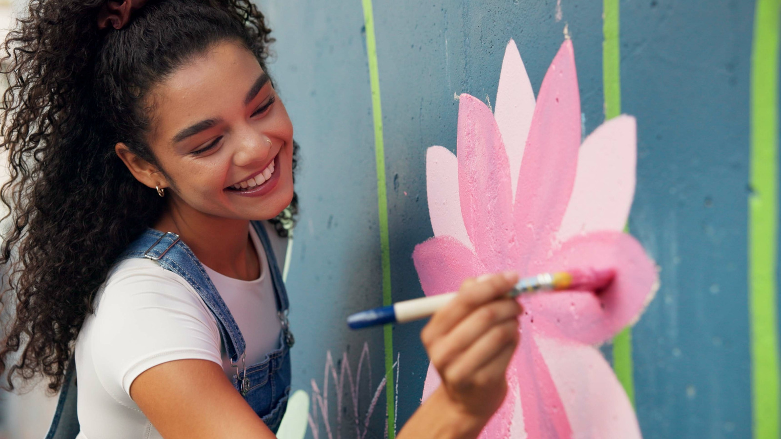 How To Get Scale Right In Your Home's Custom Mural