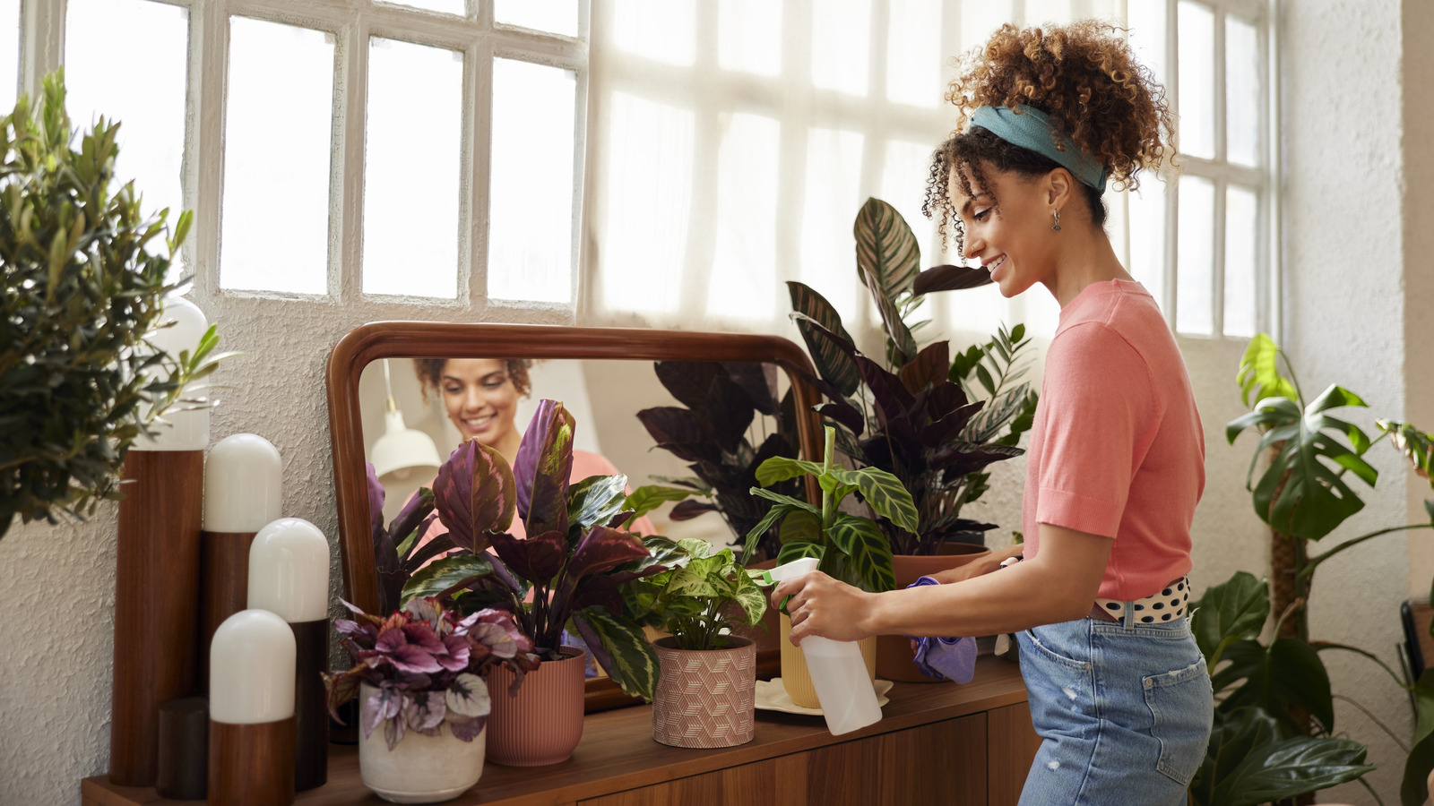 How To Upgrade A Simple Dollar Tree Plant Stool Into A Statement Decor ...