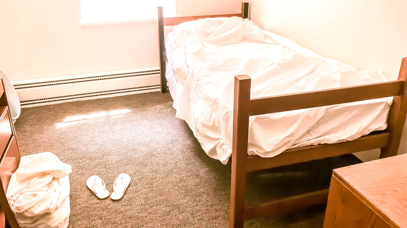 How To Use Under-The-Bed Storage To Its Fullest In Your Dorm Room