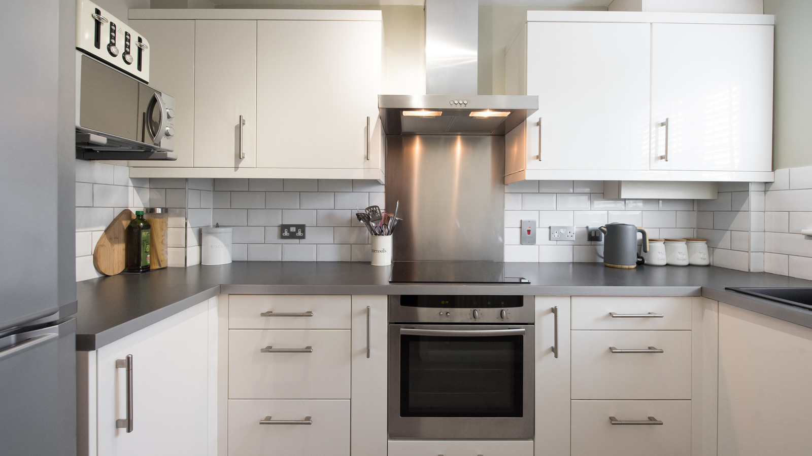 Induction Vs Electric Range Oven: The Biggest Differences To Know