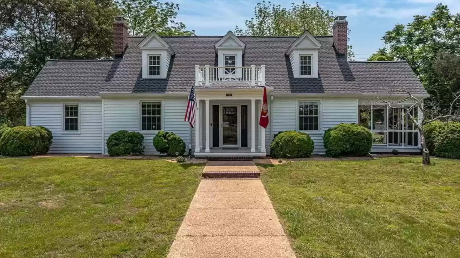 Inside The Historic Virginia Home Once Owned By The Most Decorated Marine