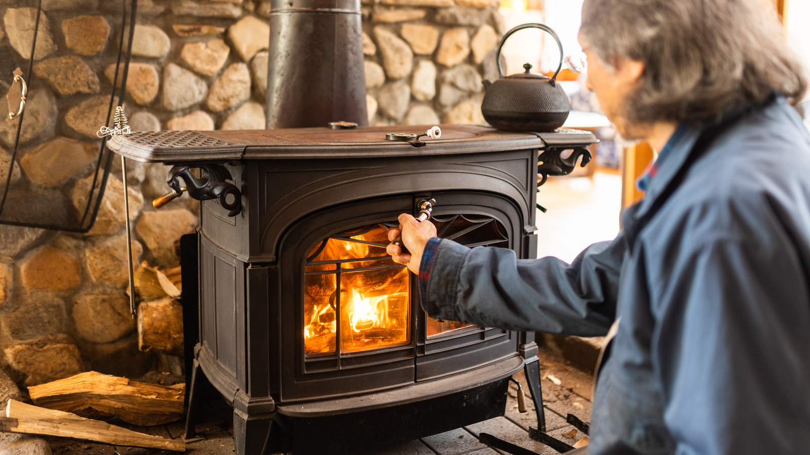 Is It Okay To Burn Pine In Your Wood-Burning Stove?