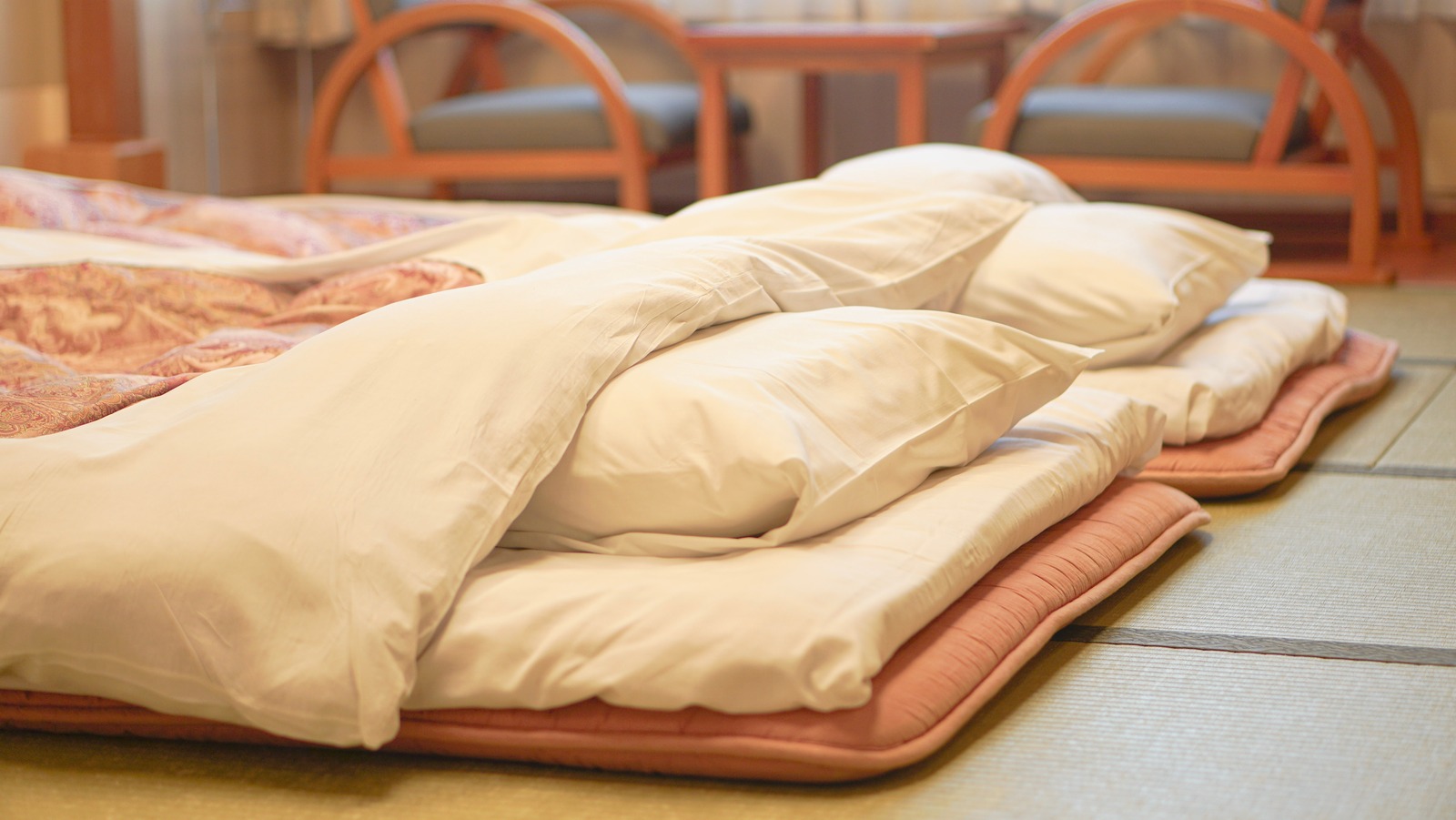 Japanese Floor Mattresses Explained And Which One Is Best For You Japanese Floor Mattresses Explained And Which One Is Best For You