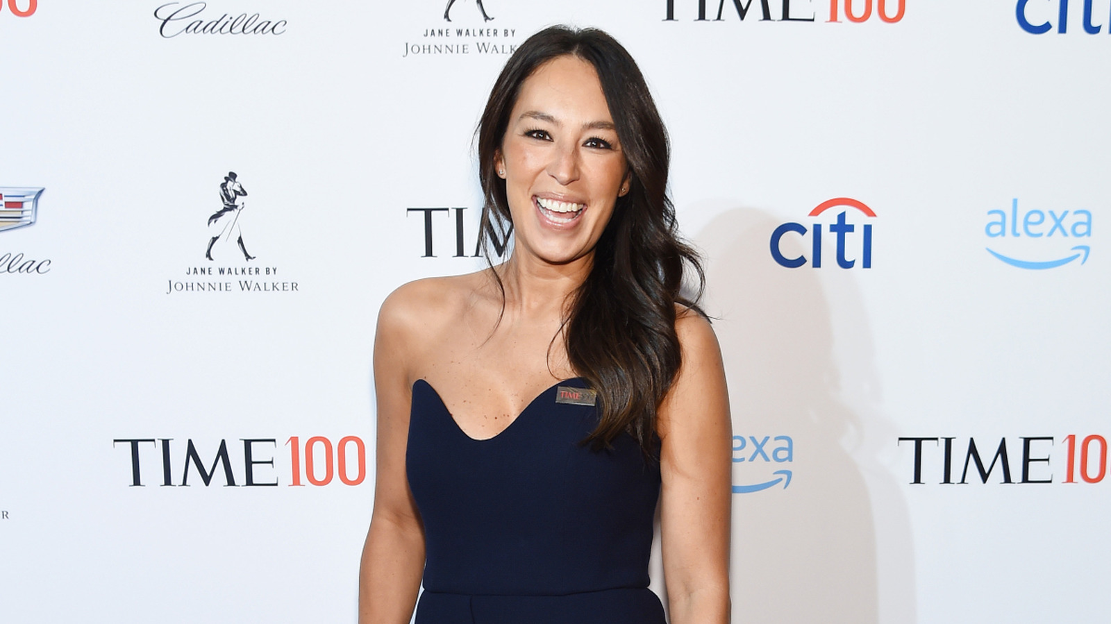 The Clever Countertop Trick Joanna Gaines Uses For A Dramatic Look For Less
